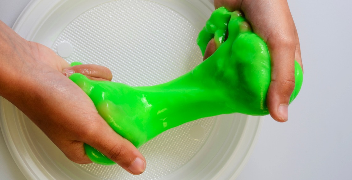 Aprenda a fazer geleca caseira para o seu pequeno